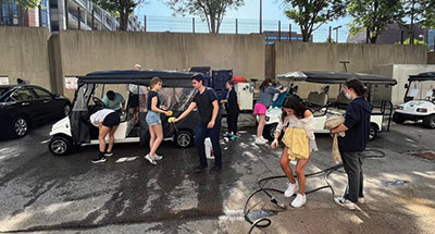 Student volunteer cart wash - DAV